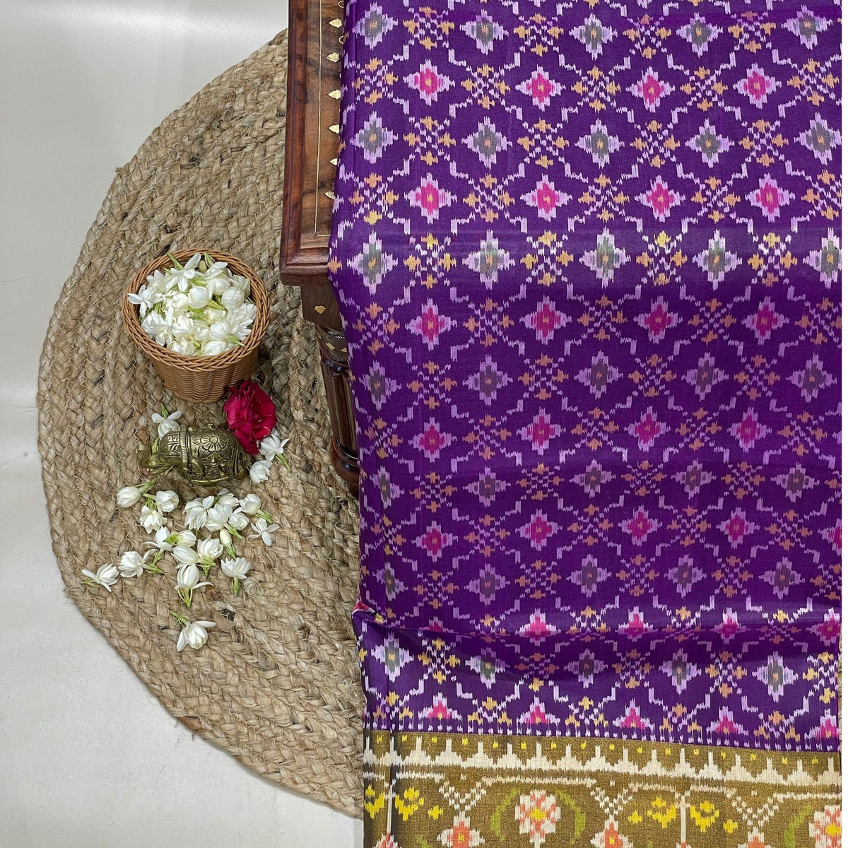 Traditional Button-Phool Design With Border And Pallu Of Ghooghro Bord ...