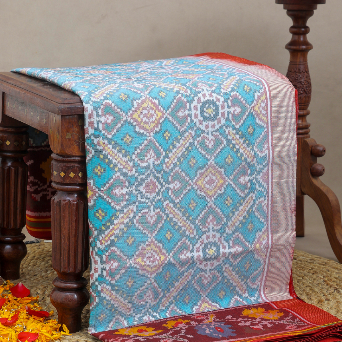 Paan chanda with flowers designer border and pallu border contras Semi ...