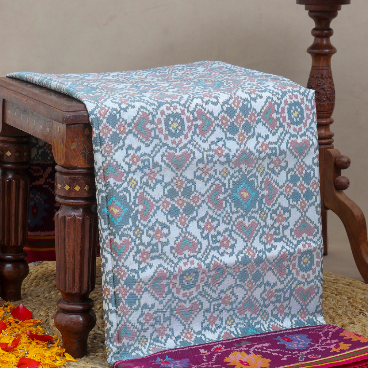 Paan chanda with manek chowk design with pallu border contras Semi dou ...
