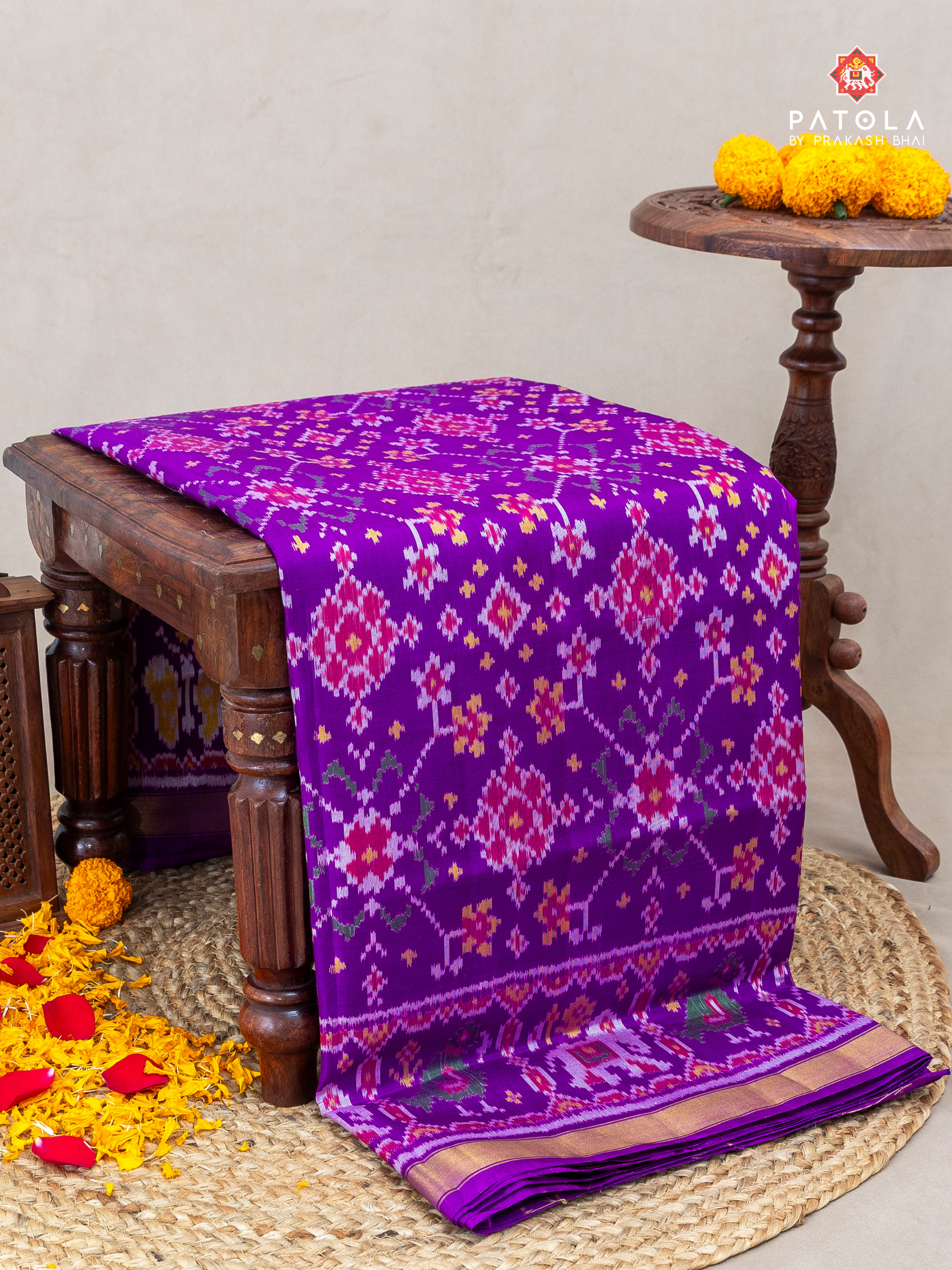 Navratna Design with Elephant small Border Single Ikat Patola Saree ...