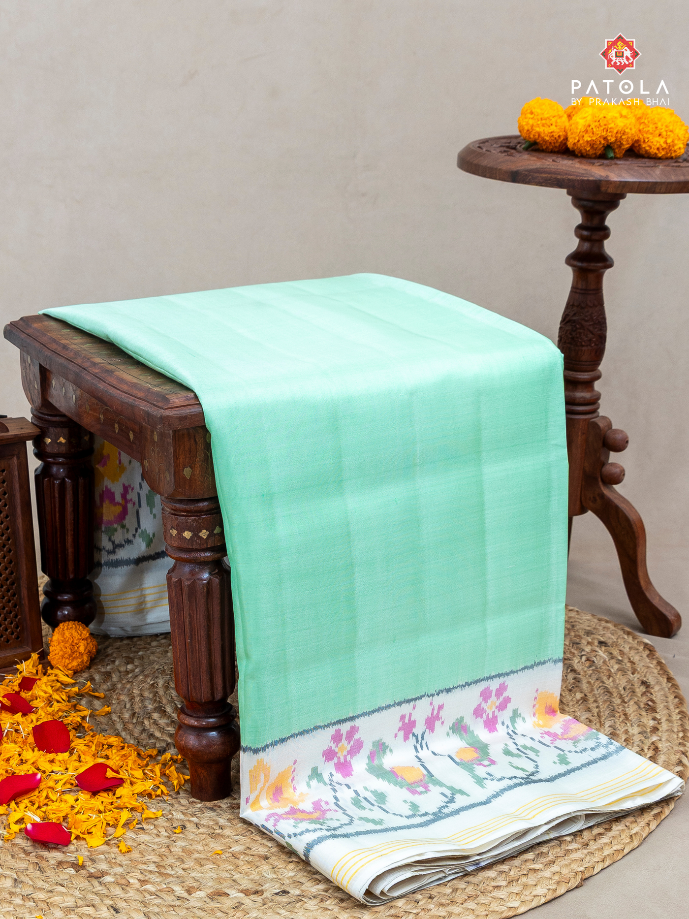 Plain patola saree with blouse patola design – PATOLA By Prakash Bhai